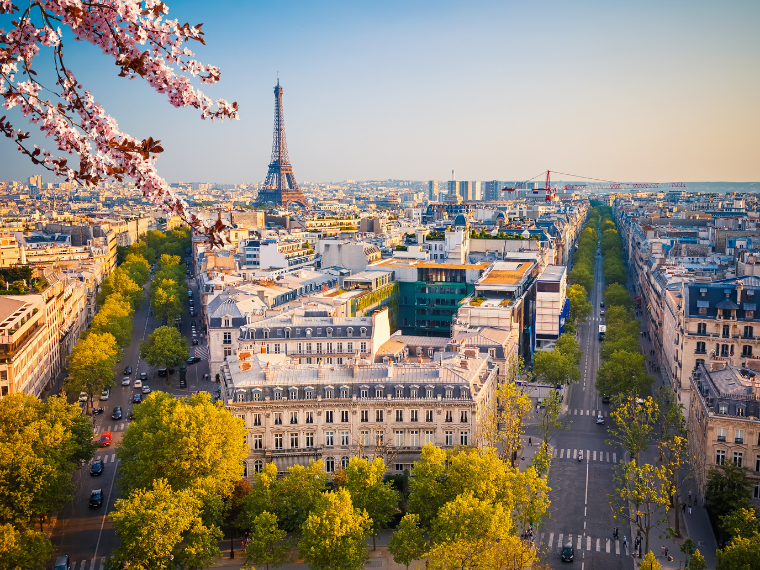 Emily in Paris Filming Locations Season 1 - Globelle Gina