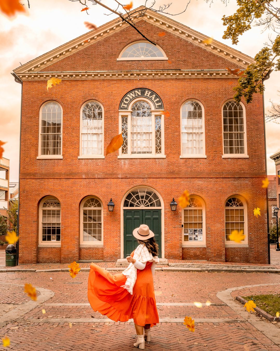 hocus pocus salem town hall - Globelle Gina